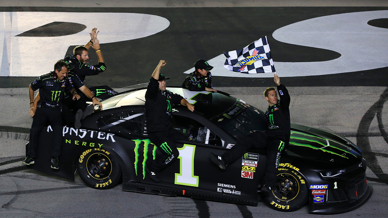 Quaker State 400 Photos - Kentucky Speedway | MRN